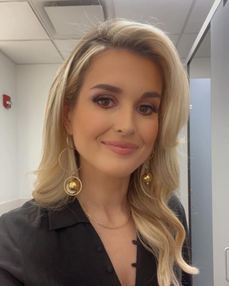 Michelle Smallmon Height, Weight and Body Measurements - Nowcelebbio